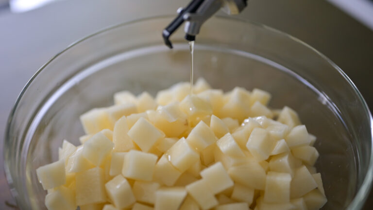 Batata w Lahme (Potatoes with Meat) - Simply Lebanese